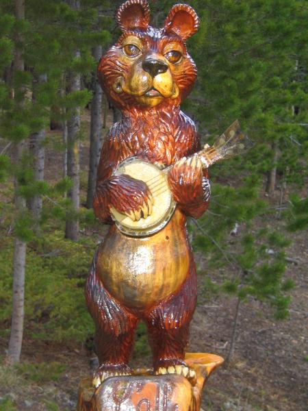 Banjo Bear - Roni Art Wood Sculpture